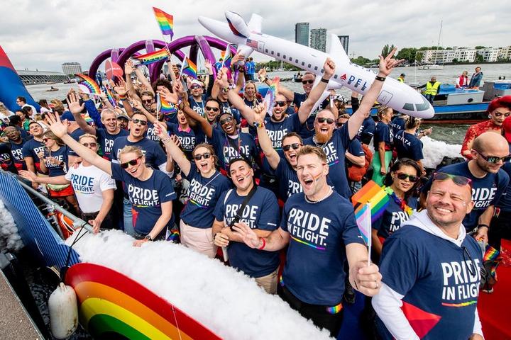 Boeing 757 - Wheel comes off while plane was preparing to take off in ...